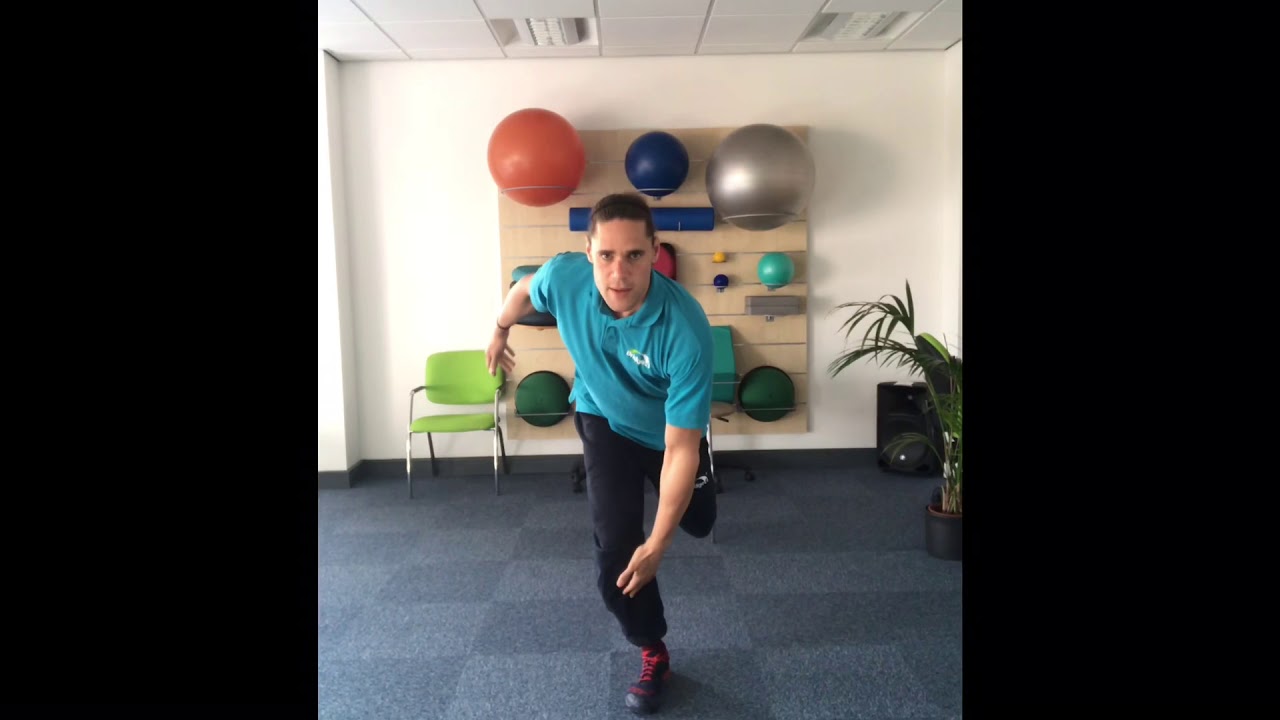 Light exercise standing: focus on mechanics of movement, balance and ...