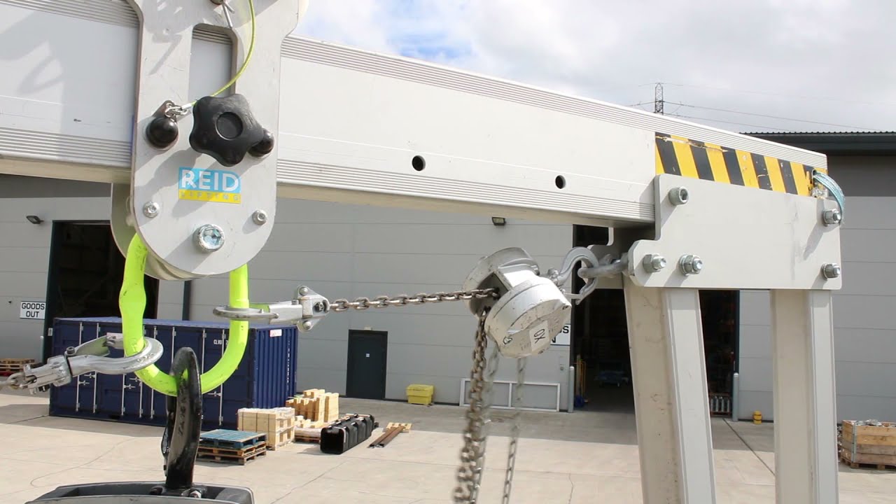 REID Lifting - Porta Gantry Shackled Cheek Plates in use - YouTube