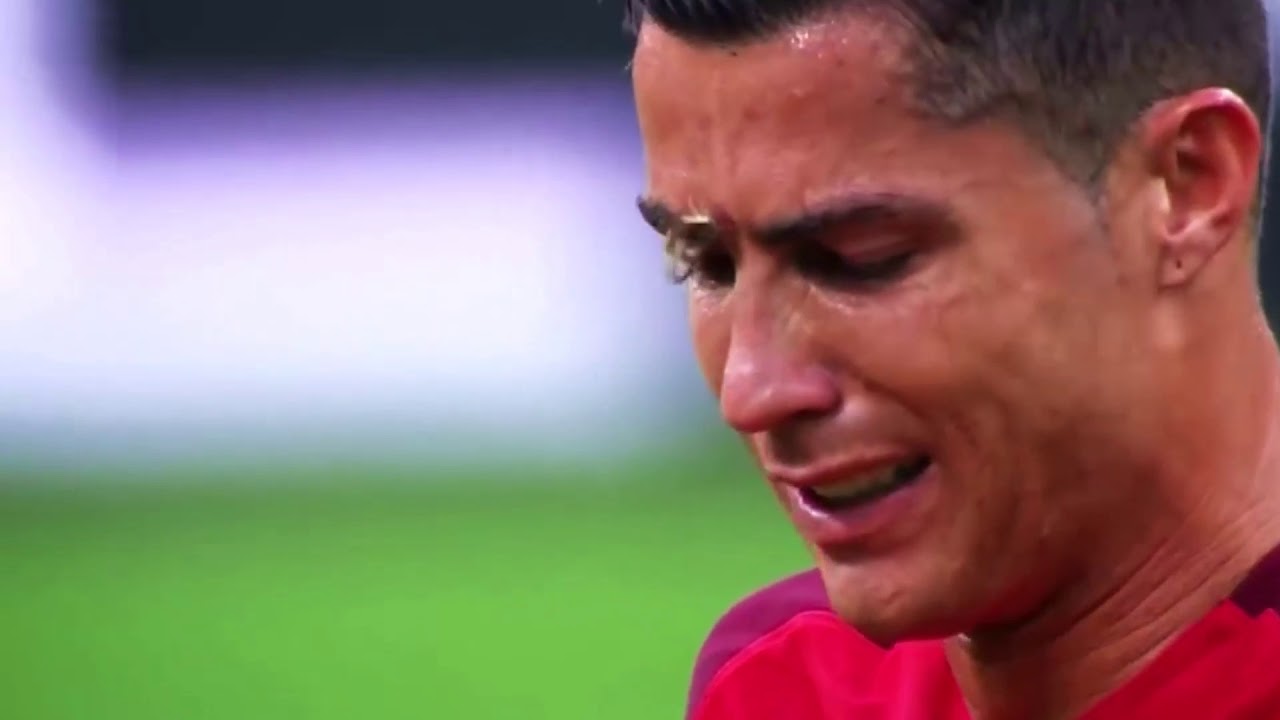 Cristiano Ronaldo Heart Touching Video - YouTube