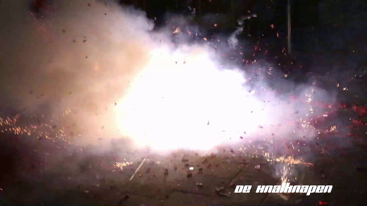 RT809 P1 100.000 klapper Zena Vuurwerk 17/18 - YouTube