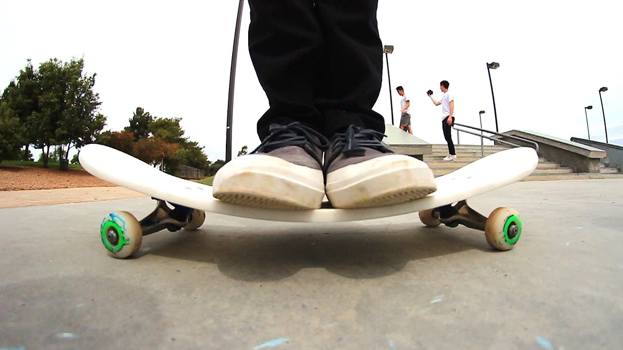 SUPER BENDY CUTTING BOARD SKATEBOARD! - YouTube