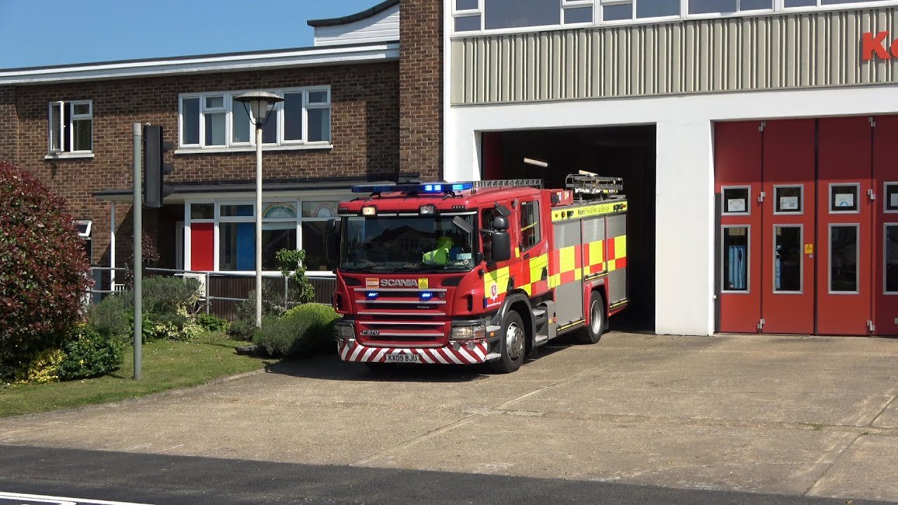 TURNOUT - KFRS FJK60R1 HRP turns out from Maidstone Fire Station! - YouTube