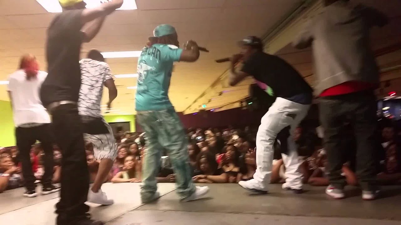 Sicko Mobb at Power 92.3 SummerFest in Chicago! - YouTube