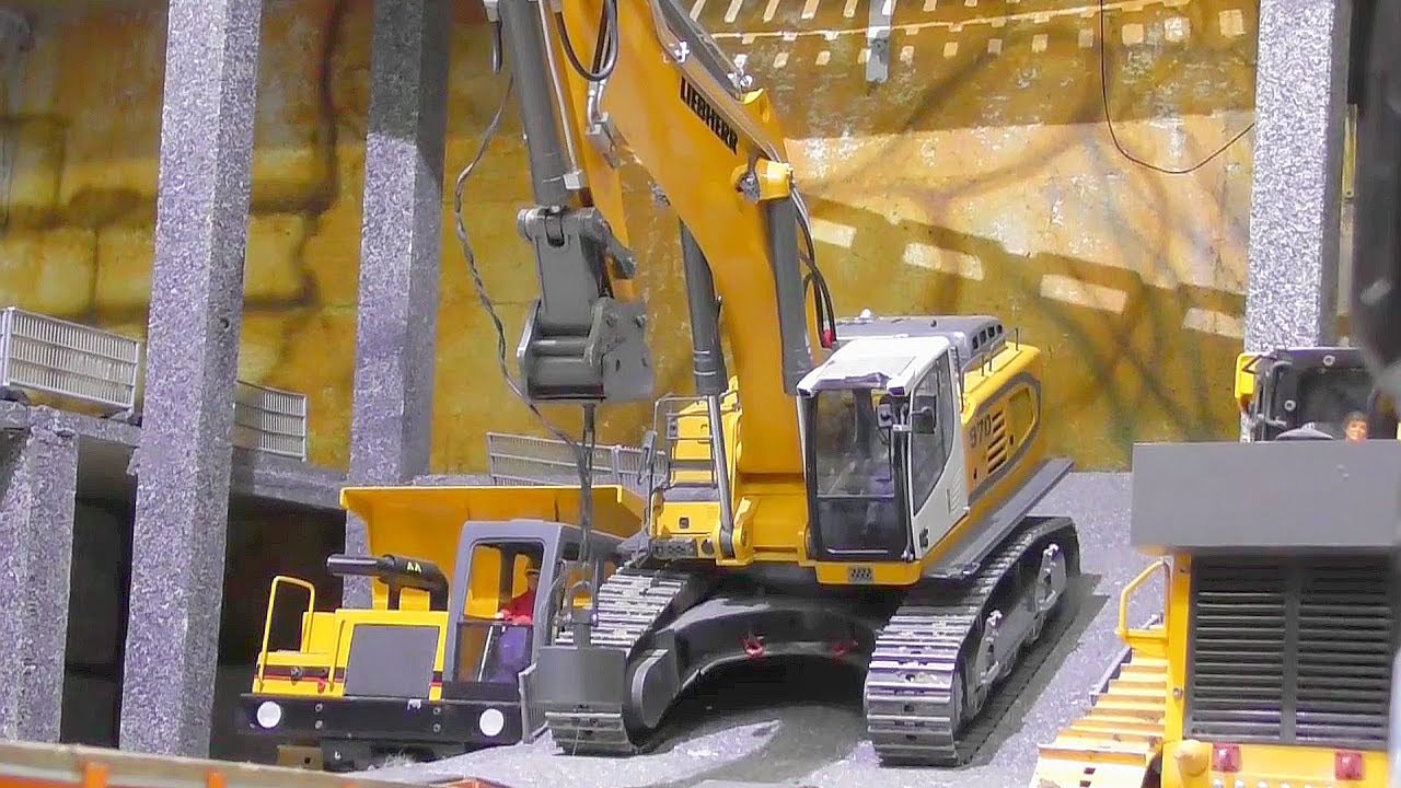 RC LIVE ACTION 🔥NEW CONSTRUCTION ZONE🔥NEW R/C DEEP LOADER - YouTube