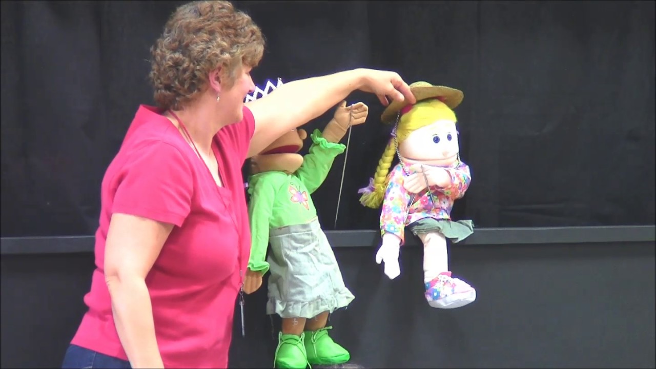 The Clueless Princess Puppet Show - YouTube