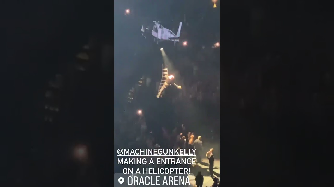 Machine Gun Kelly Making His Entrance On A Helicopter! - YouTube