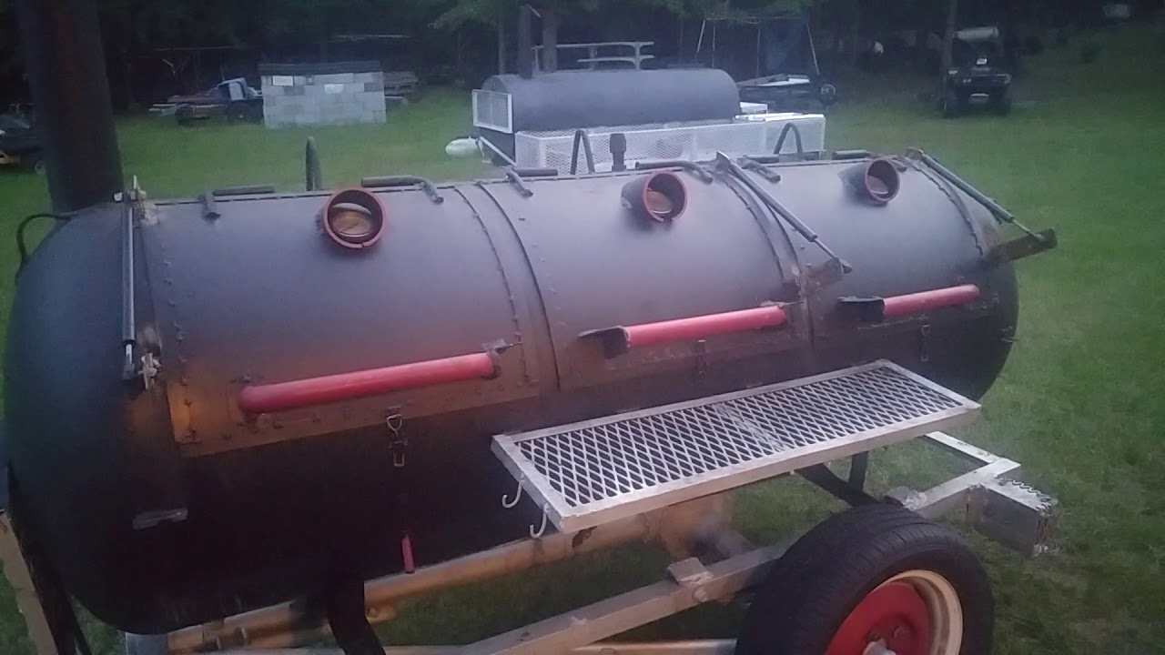 250 Gallon Propane Tank Grill w/door shocks - YouTube