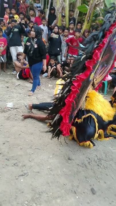 Barongan makan mayoret - YouTube