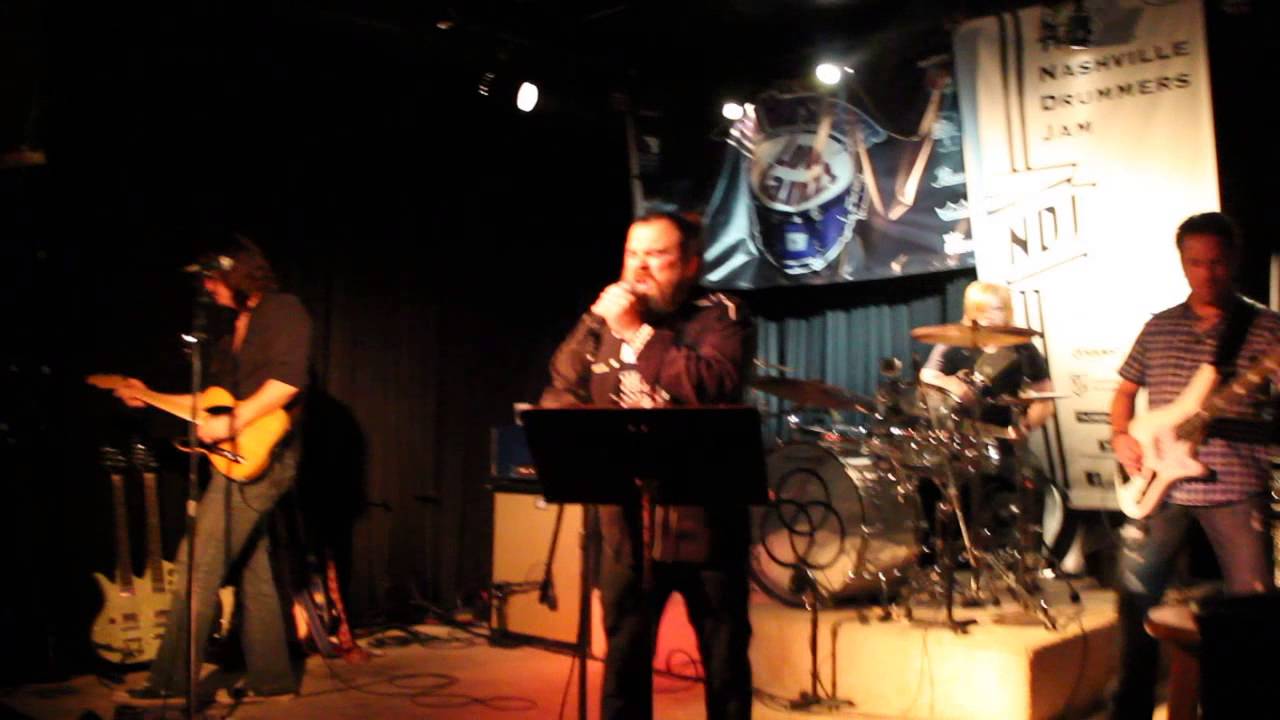 Matt Farley singing D'yer Mak'er at NDJ4 (tribute to John Bonham) Boone ...