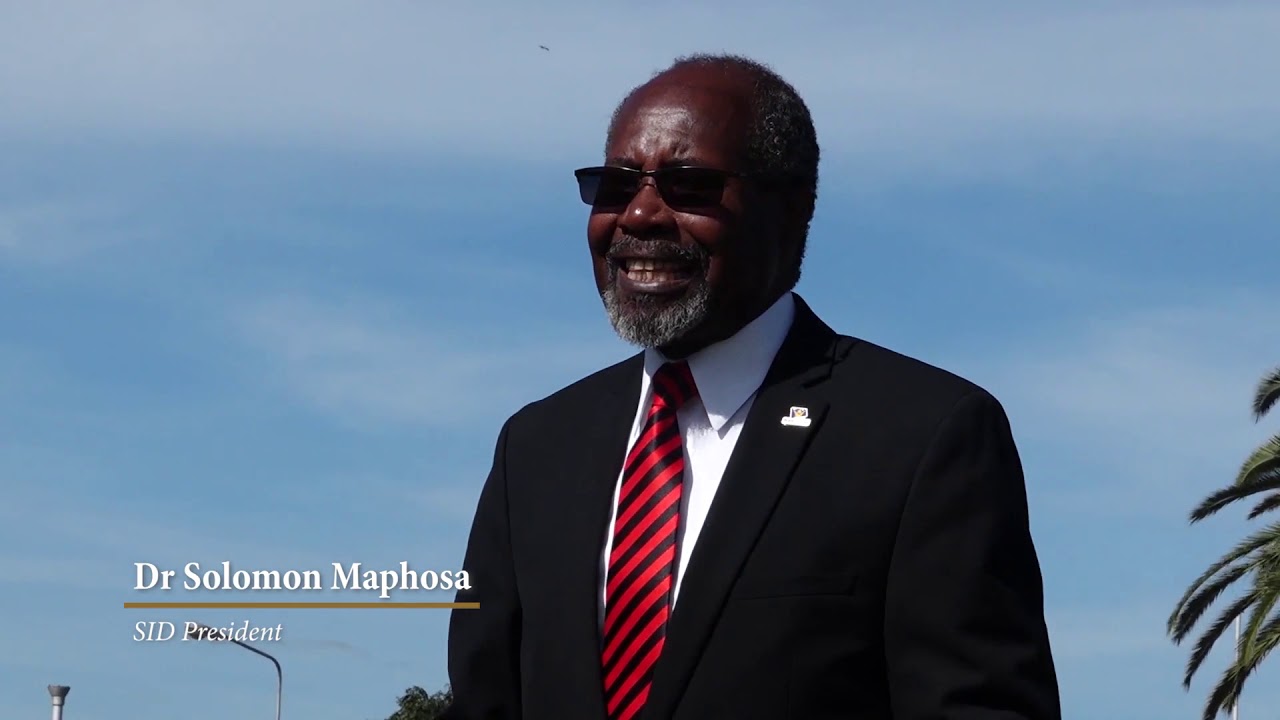 DR. MAPHOSA VISITS WOODLANDS CONFERENCE - YouTube