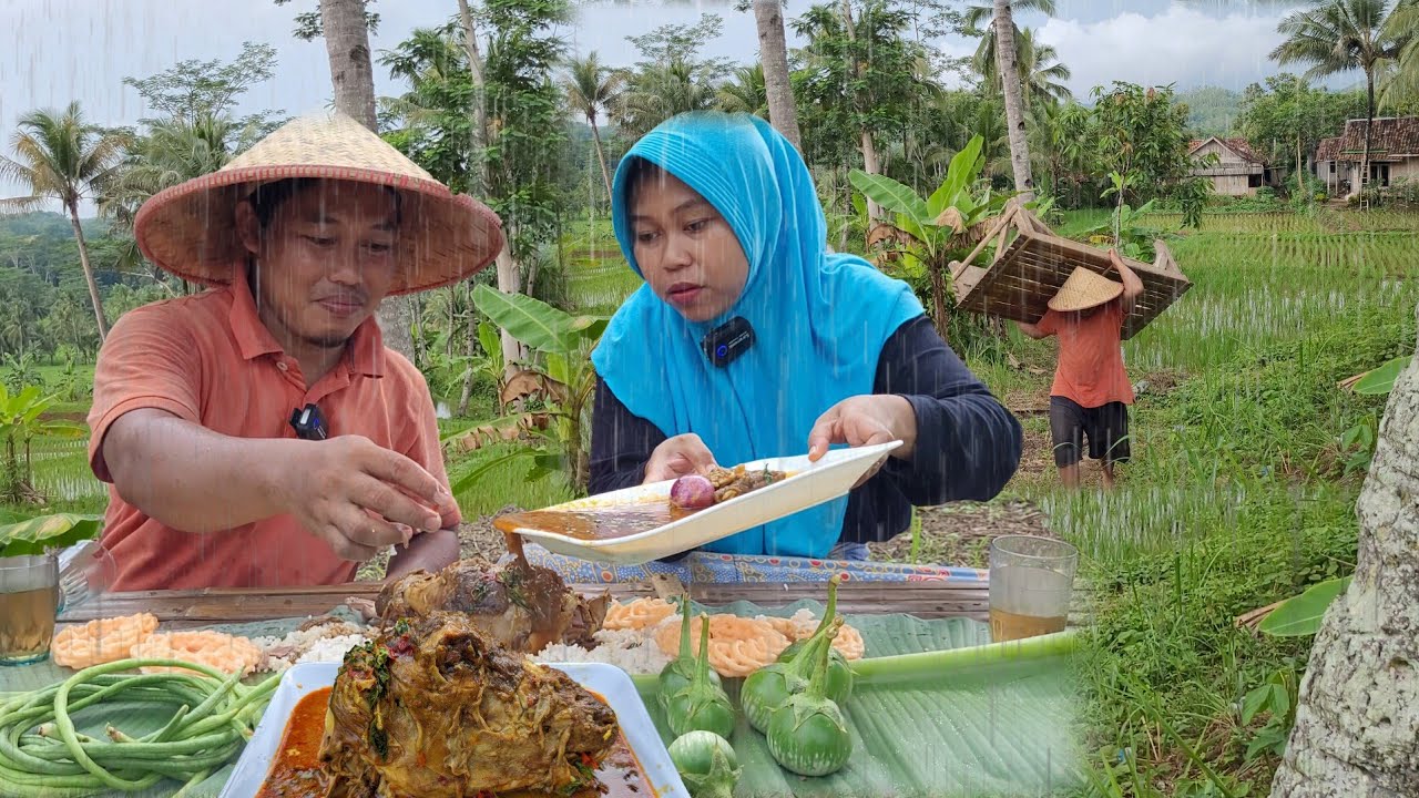 Masak Besar Rica Rica Pala Kambing, Makannya di Kebun Sambil Kehujanan ...