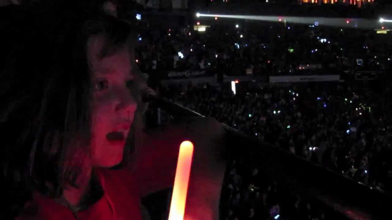 Delaney's First Taylor Swift Concert - YouTube