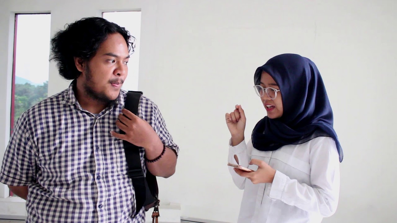 Wawancara Anggota Klub Ilmu Komunikasi (Ikom Channel) - YouTube