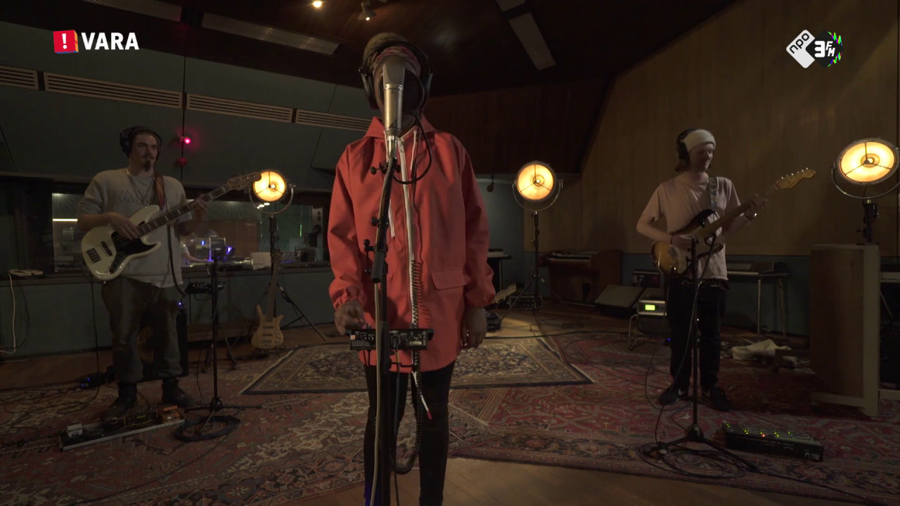 Coely - Celebrate (Live @ Wisseloord Studios) - YouTube