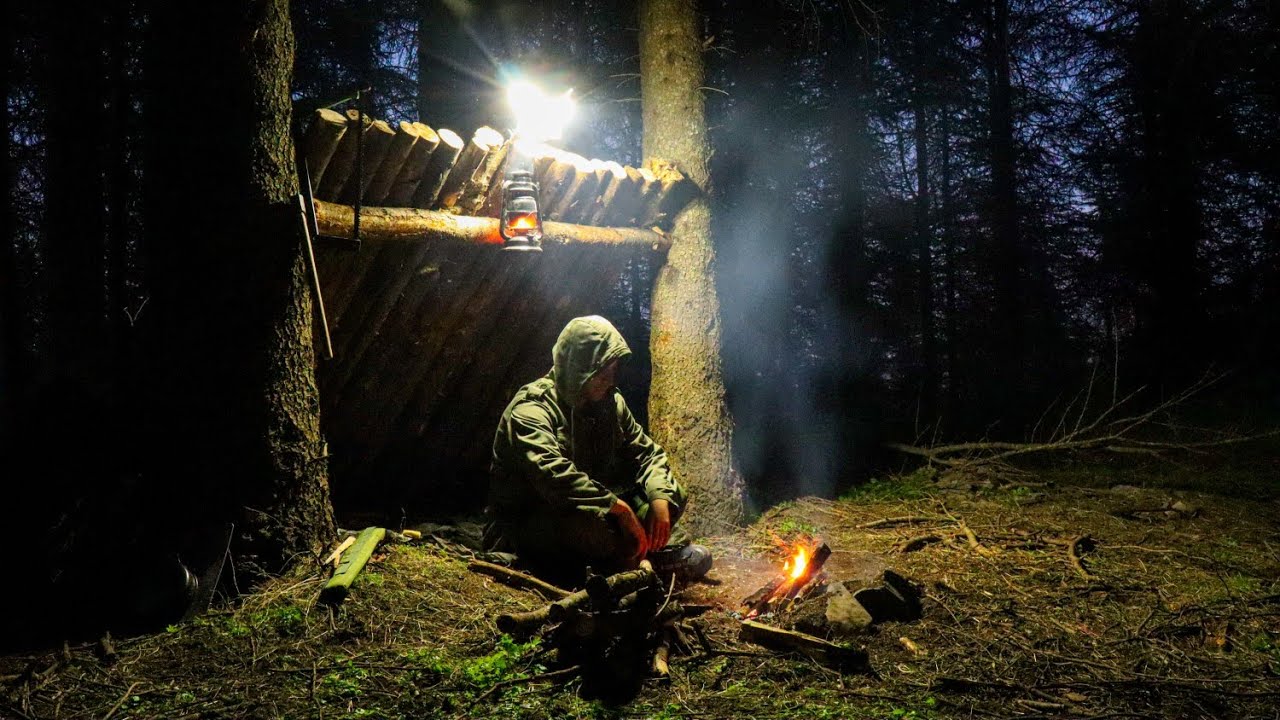 Solo Winter Camping - Building a Survival Shelter - YouTube