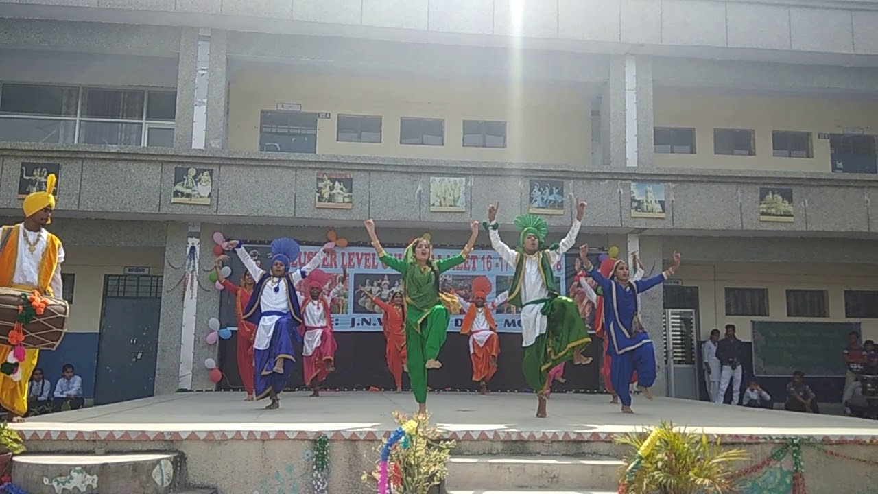 Bhangra of jNV longowal at Mohali - YouTube