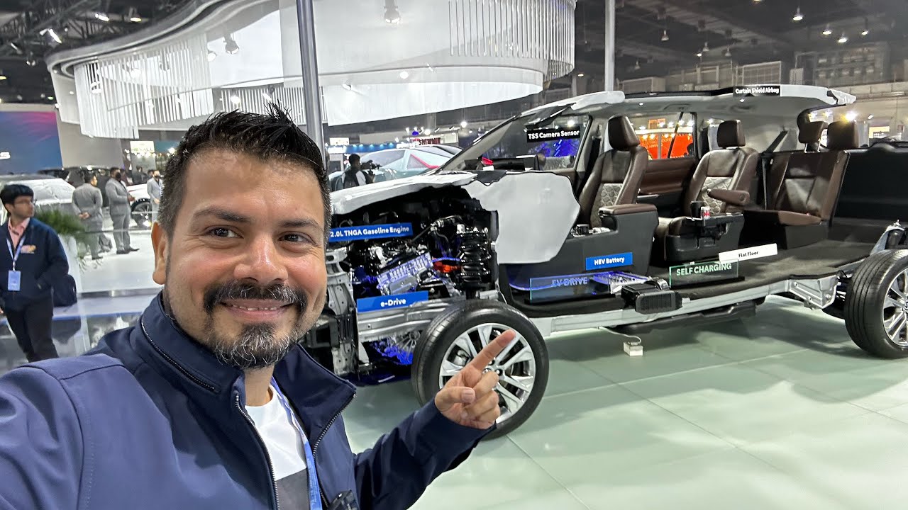 Toyota Innova Hycross Cutout | See The Tech From Inside!! - YouTube