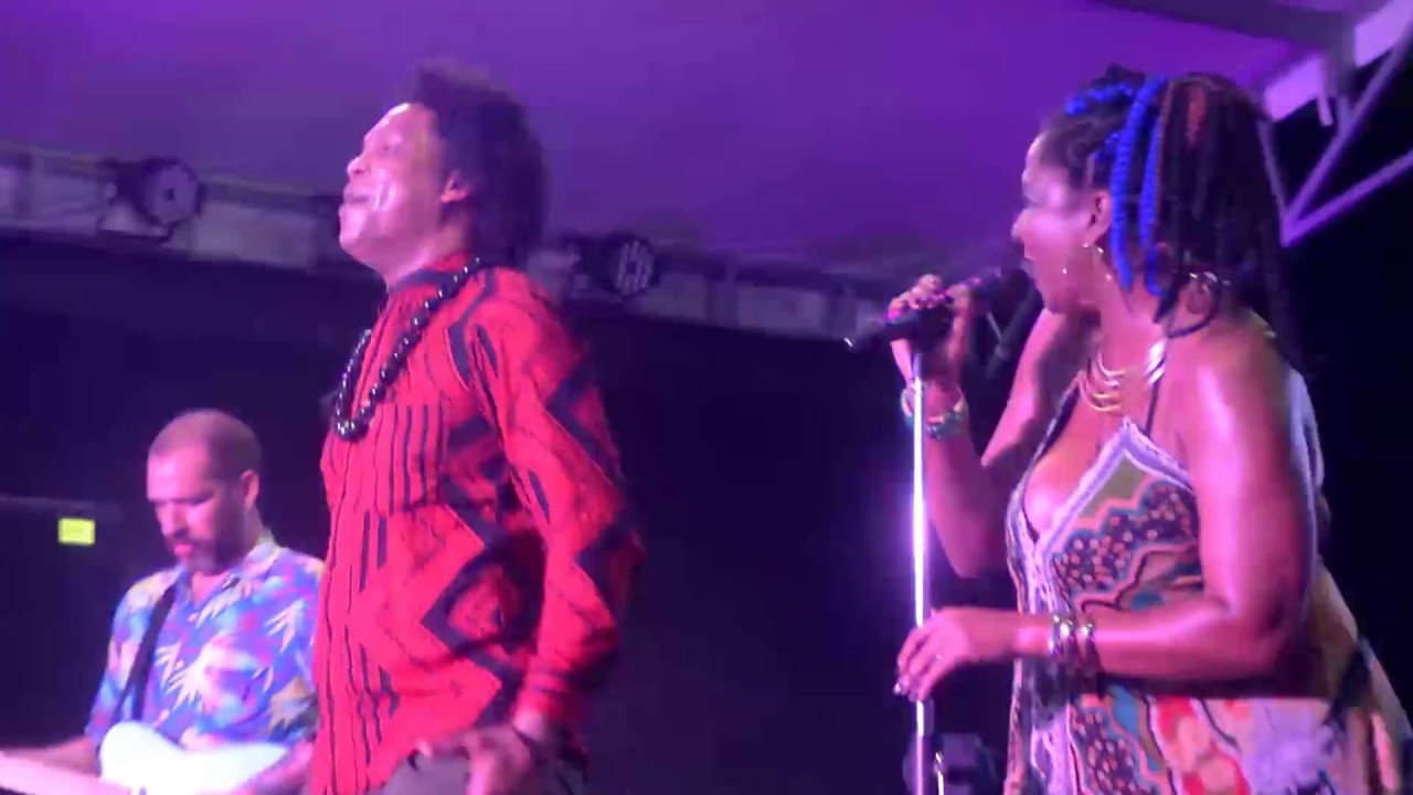 Groove 82-FEEL IRIE (live Minec 2017) - YouTube