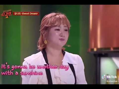 kadının sesi çok güzel🎤 şarkının adı:sweet dream