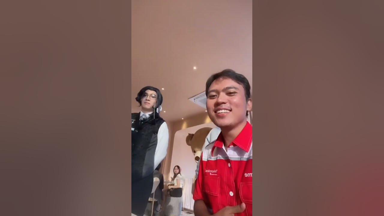 Review Nongki Di Cafe Wibu Bearlogy Shorts Youtube