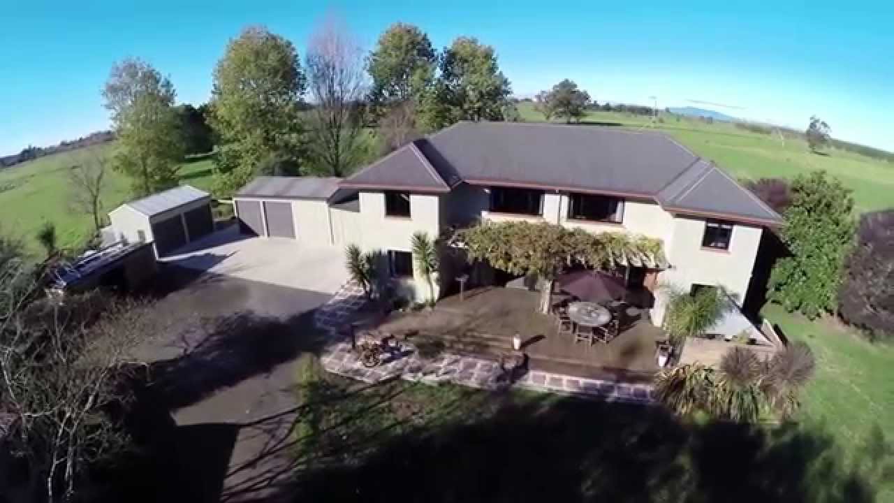 UNIQUE PROPERTY WITH AMPLE SHEDDING - YouTube