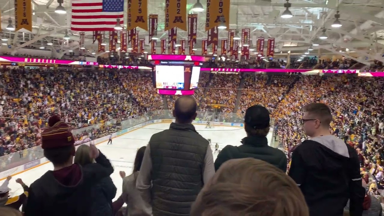 Minnesota Gopher's Rouser (Hockey 2021) - YouTube