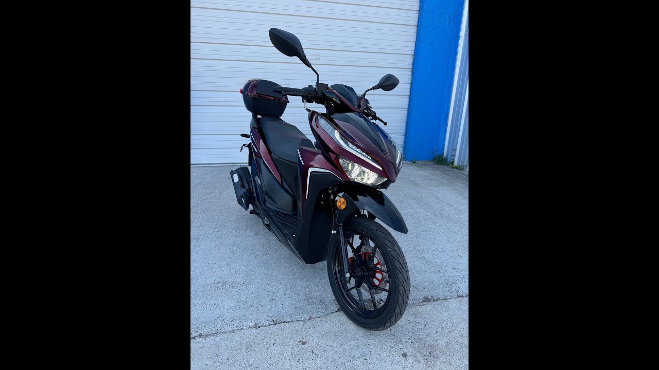 2024 Vitacci Clash 200 Moped - YouTube