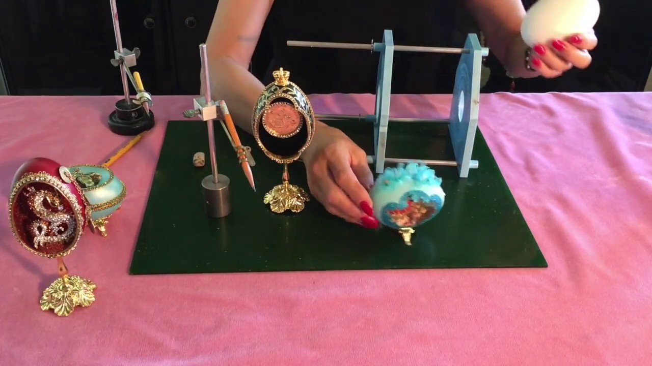 How to Mark Eggs Using the Blue Egg Marker - YouTube