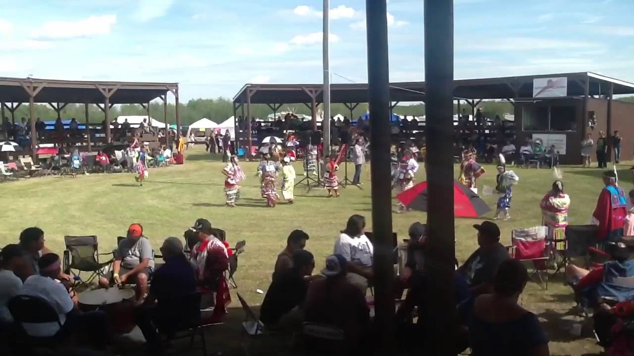 Alexander First Nation Traditional Pow-Wow 2016 Jr Girl's Jingle - YouTube