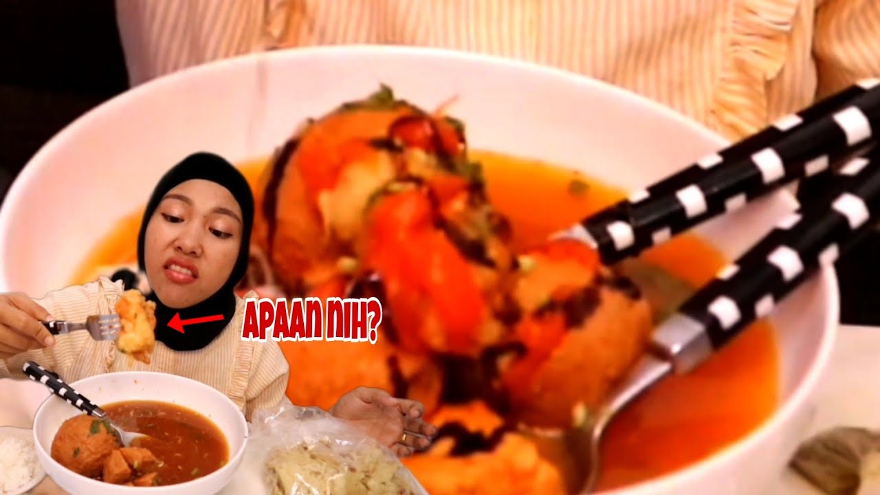 BAKSO SETAN BAKSO DAGING BAKSO TELOR DALAM SATU MANGKOK KUAH MERAH ...