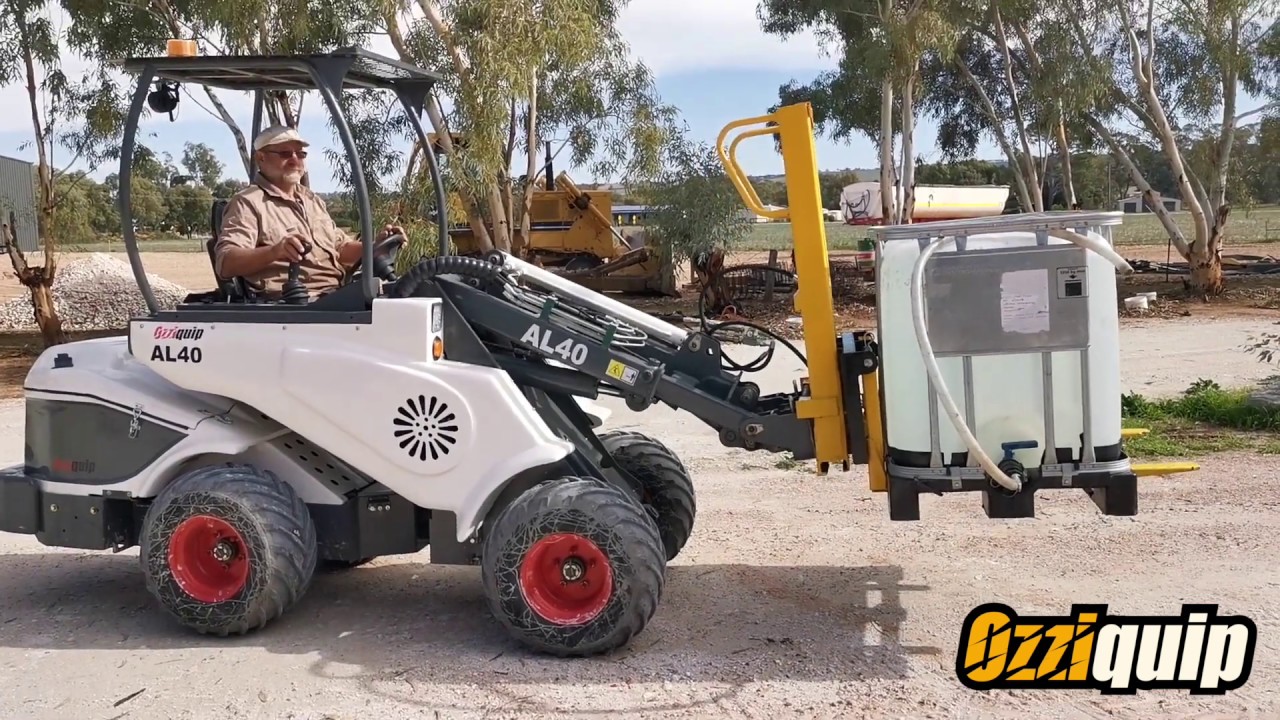 Ozziquip AL40 Articulated Bee Loader with Forks - YouTube