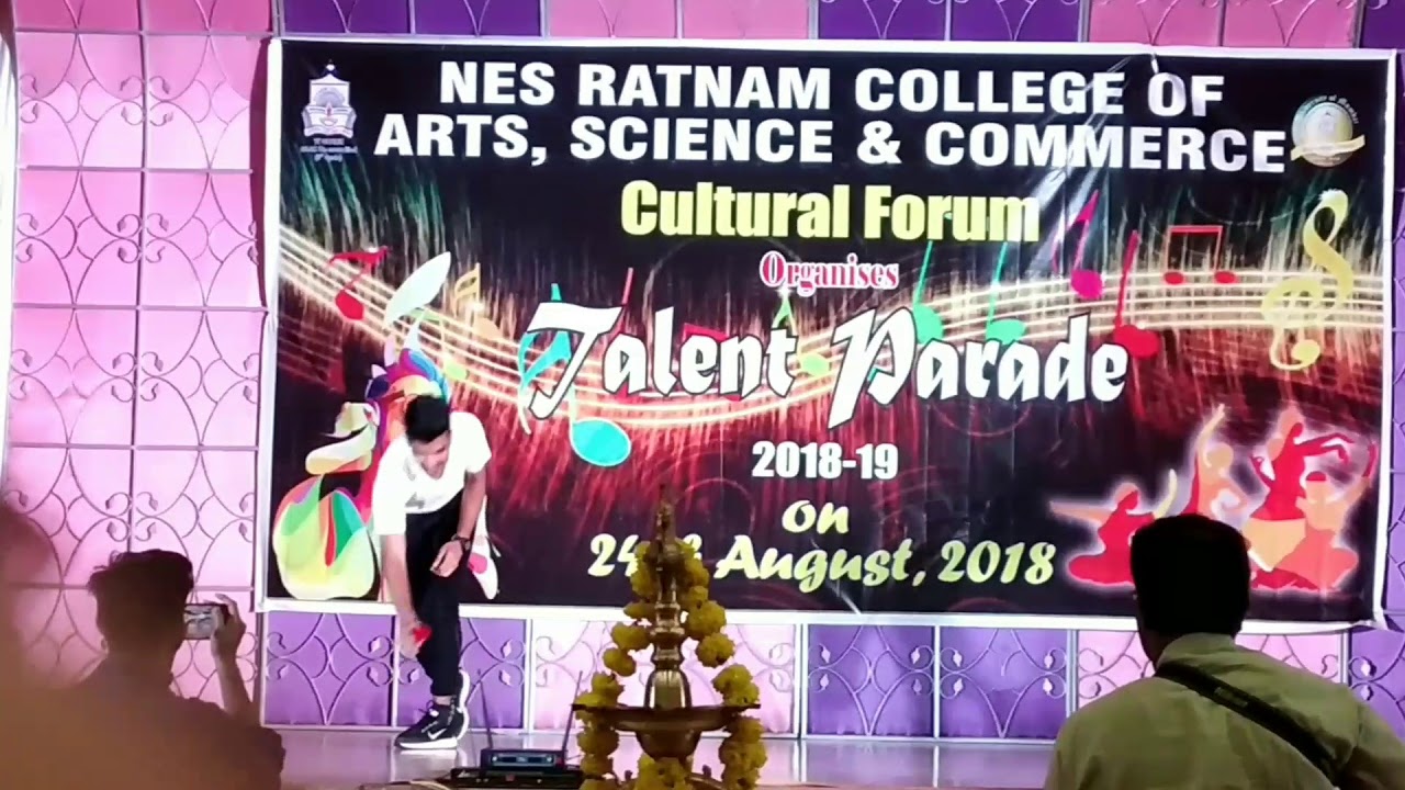 SOLO DANCE BY VINIT GUPTA || NES RATNAM COLLEGE || PV PRODUCTIONS - YouTube