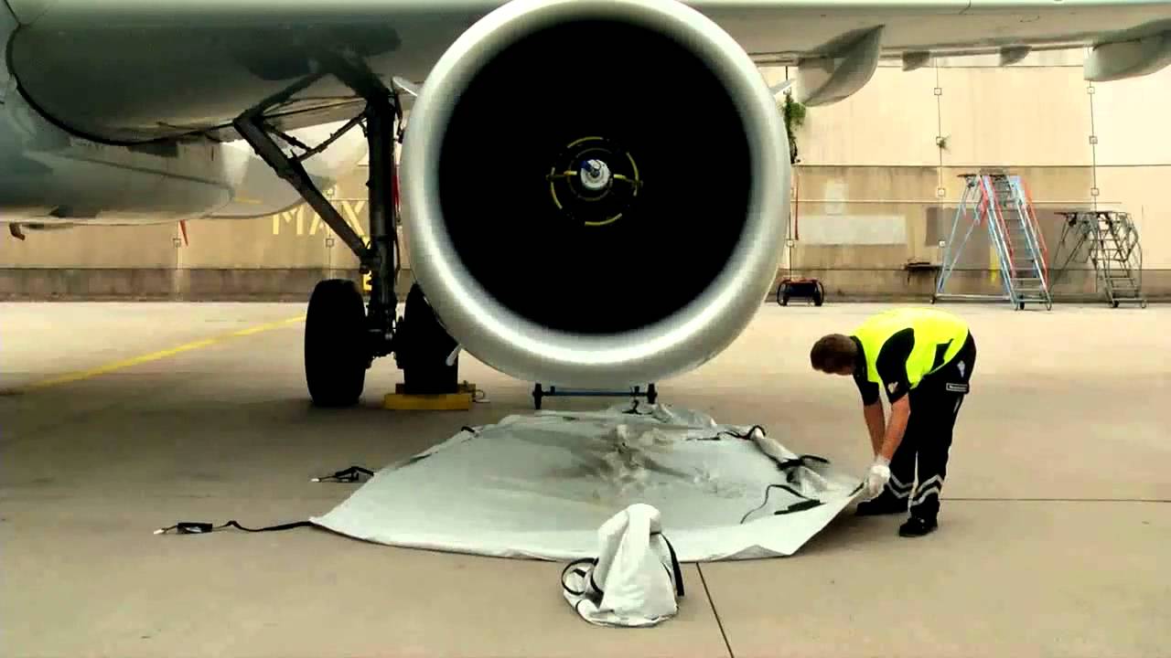 Lufthansa Cyclean EngineWash -Werbespot (USA) - YouTube