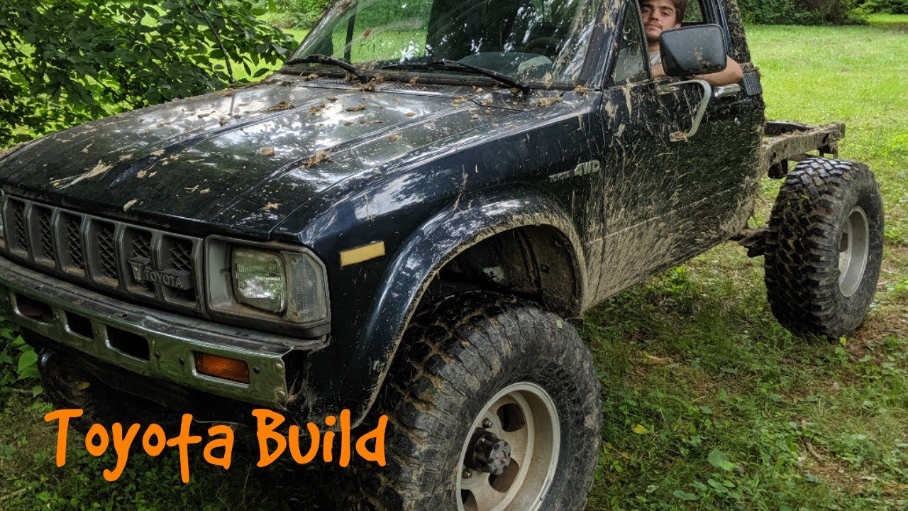 1982 Toyota Pickup 4x4 | Solid axle Toyota | Old Toyota Pickup 4x4 ...
