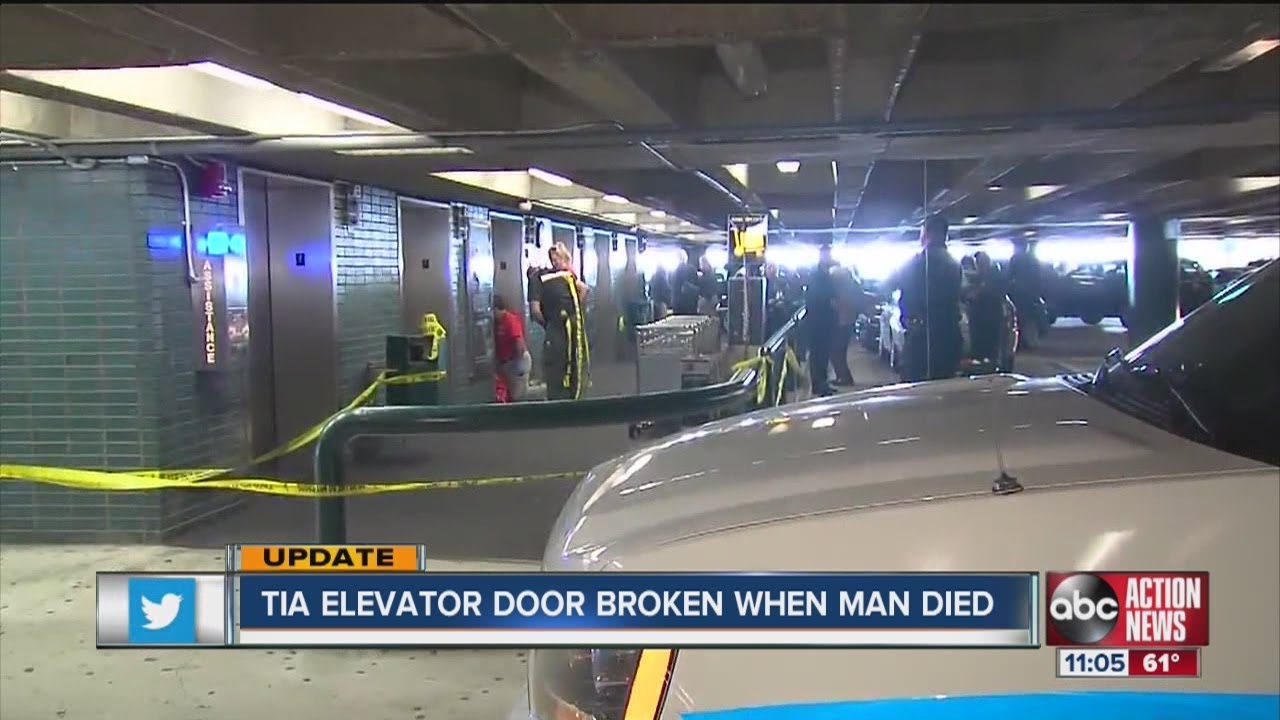 ELEVATOR DOOR MALFUNCTIONED - YouTube