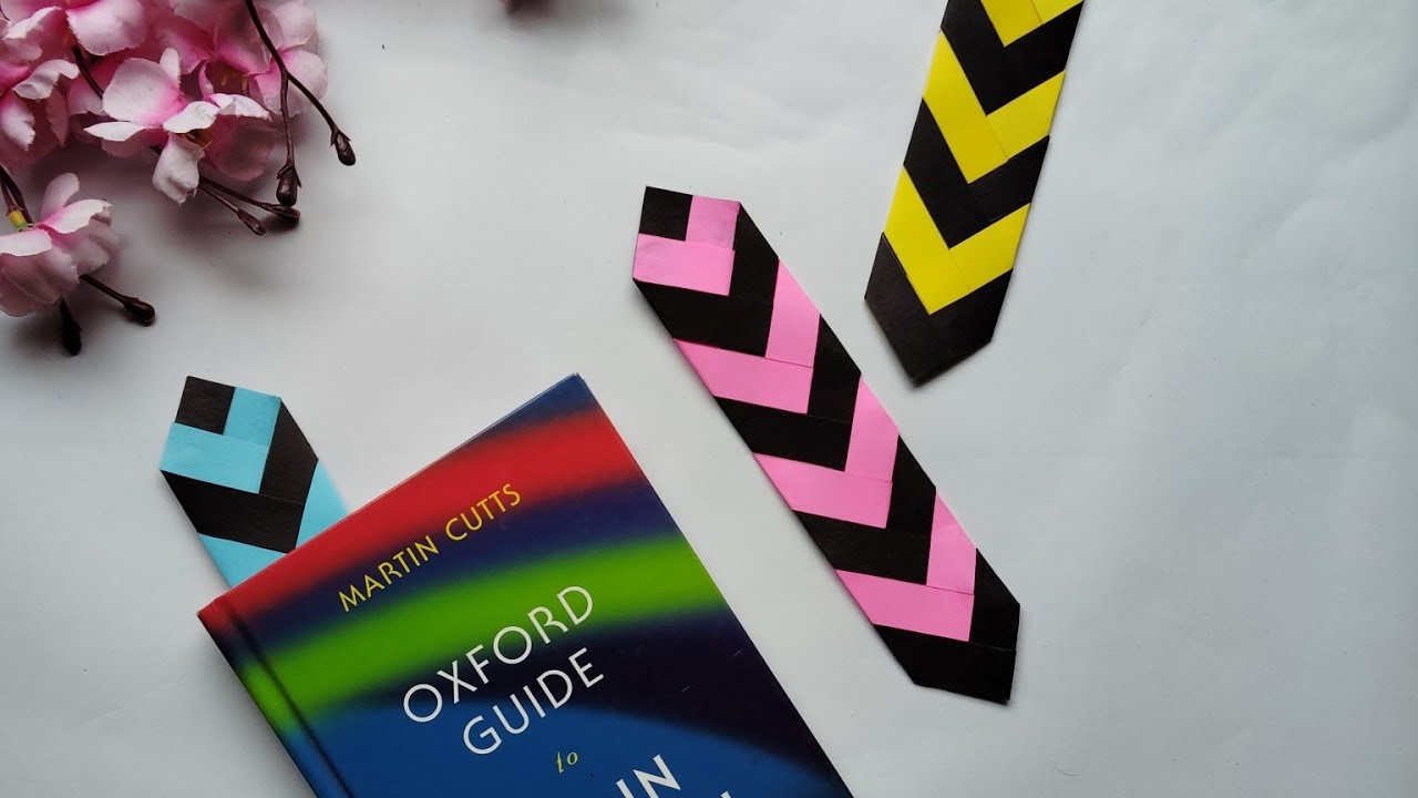 easy bookmark tutorial | DIY bookmark from paper (@craftology4 ...
