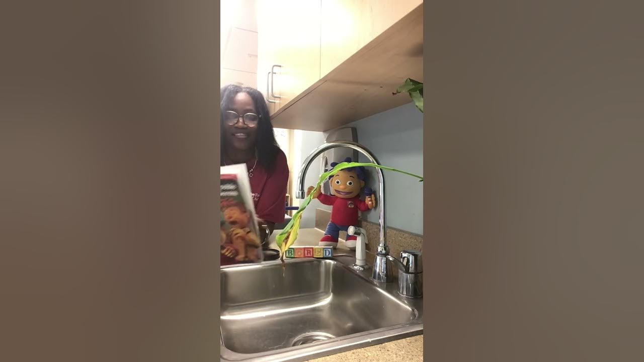 Reading 1439 “The Trouble with Germs” Sid the Science Kid - YouTube