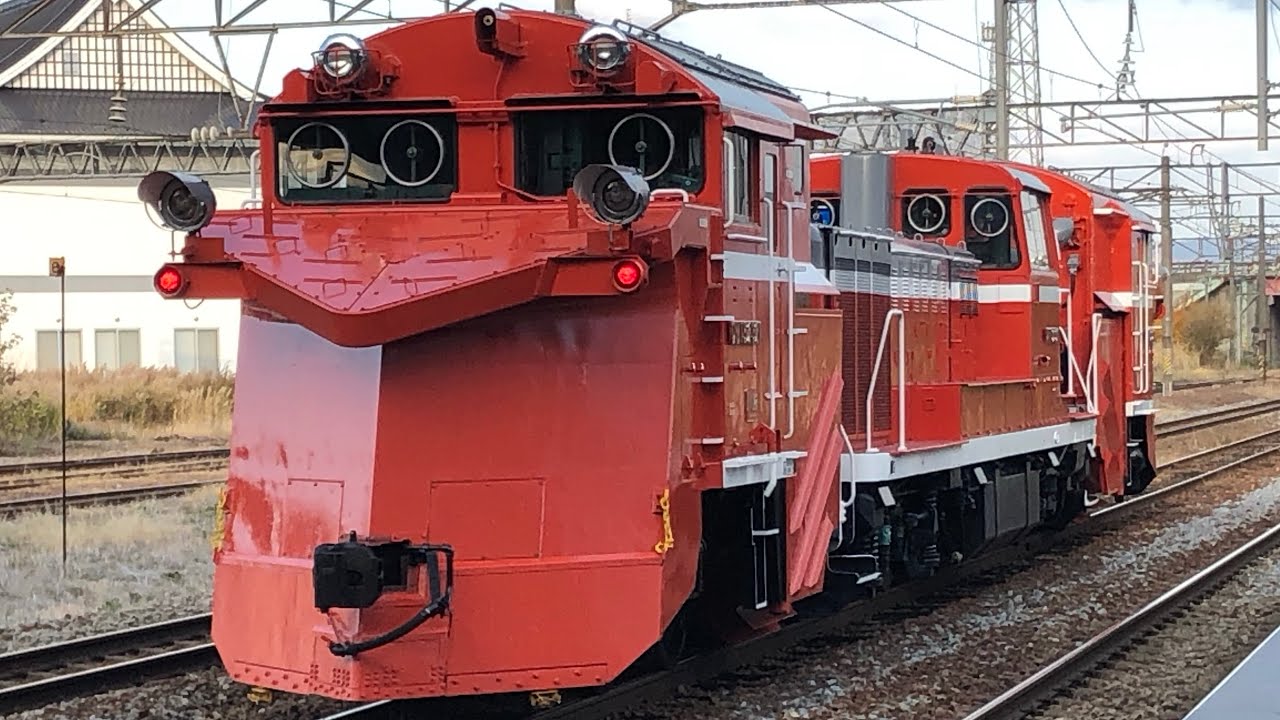 DE15 深川発車 - YouTube
