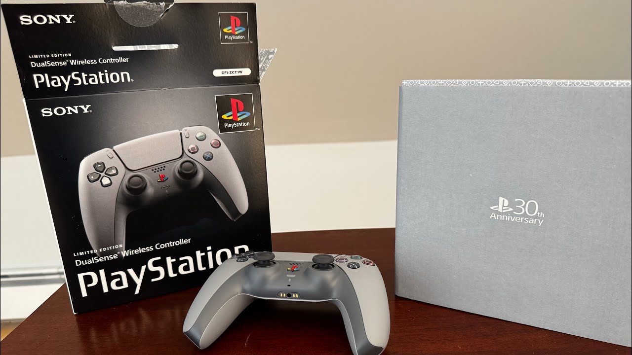 Unboxing the PlayStation 30th Anniversary Edition DuelSense - YouTube
