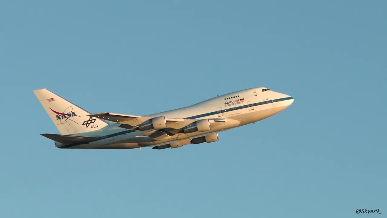 Boeing 747SP - SOFIA N747SP - YouTube