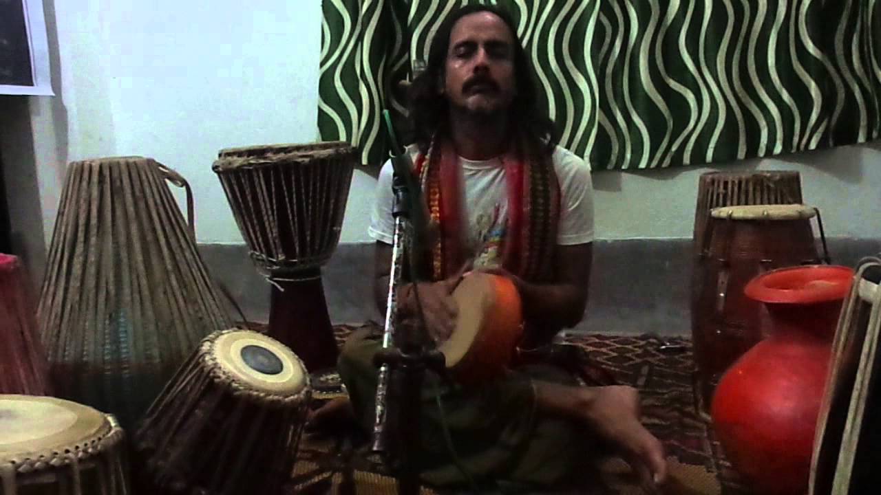 THIS INSTRUMENT CALL [DUBKI ] IT IS A INDIAN FOLK INSTRU MENT . - YouTube