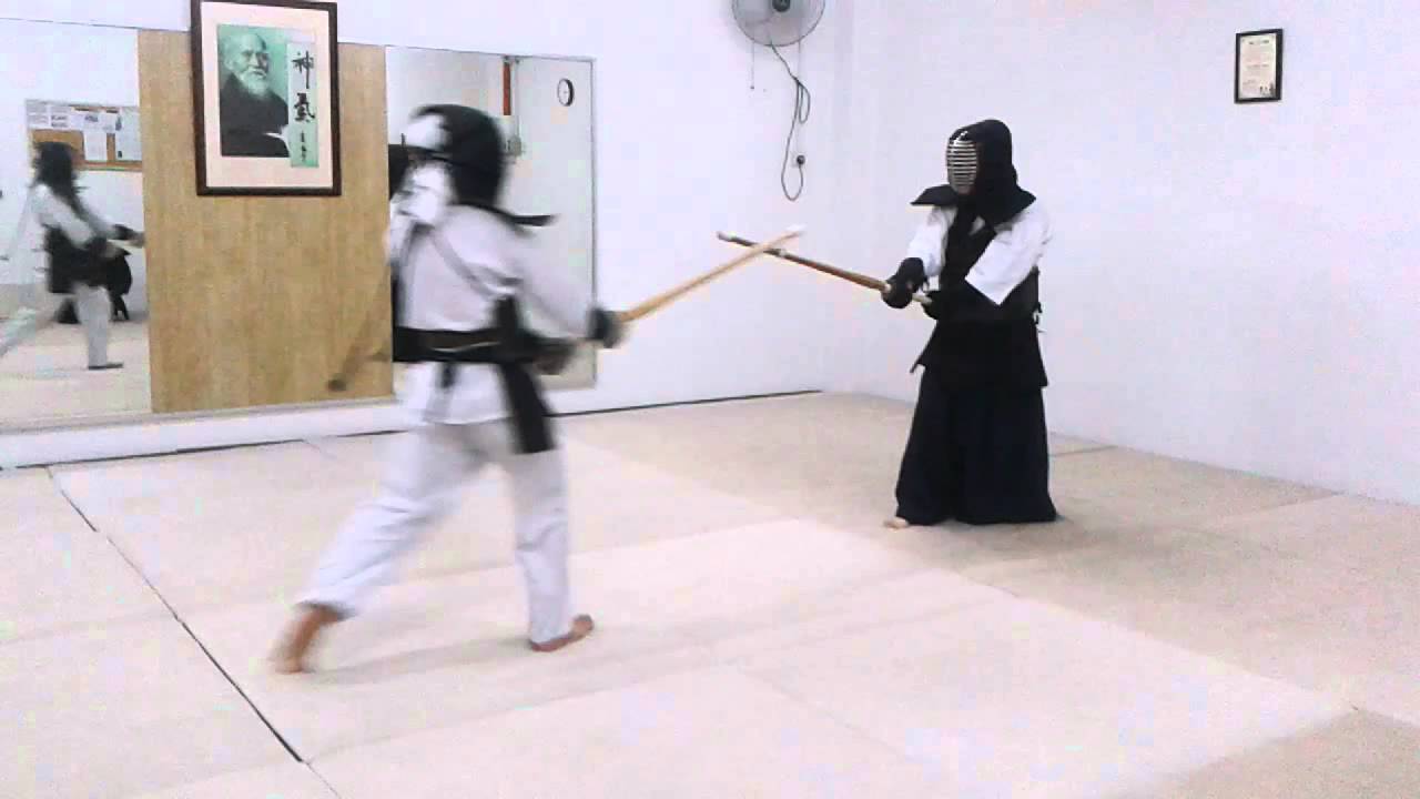 Beginner Kendo Sparring - YouTube