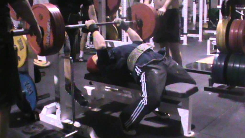 220kg Bench Press - YouTube