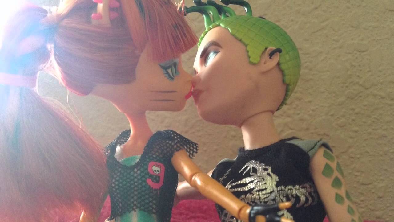 Monster High Couples - YouTube