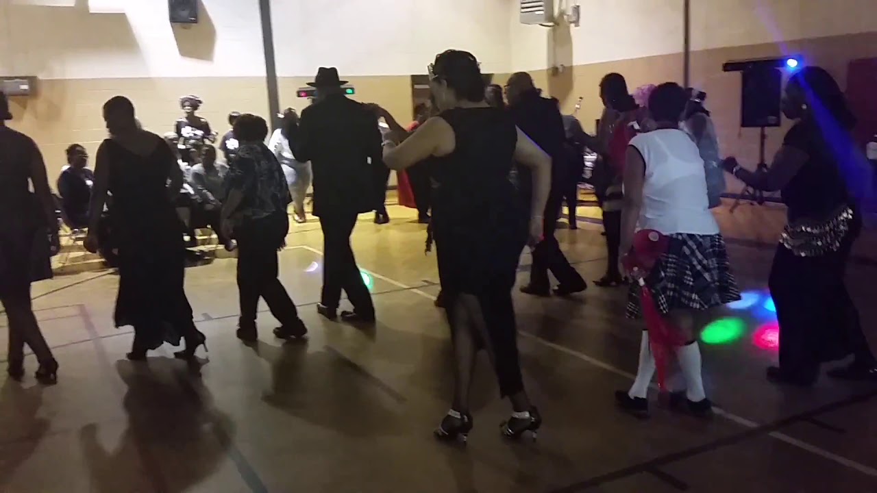 THE LINE DANCE CONNECTION performing the largest haters LINE DANCE ...