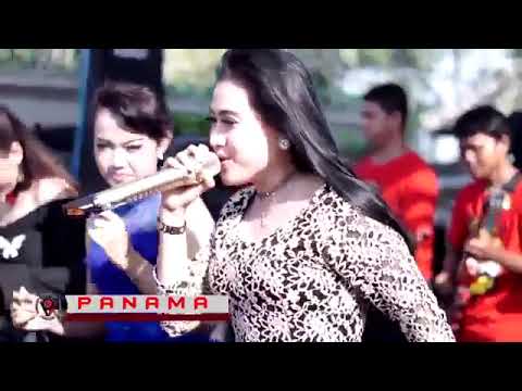 Hot Cantik Adella All Artis - Siapakah?