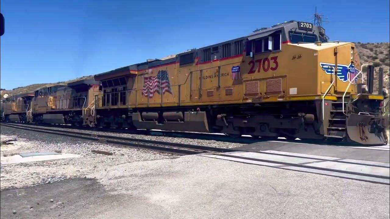 Union Pacific Mixed Manifest At Cajon Summit. Palmdale Cutoff 4KHDR - YouTube