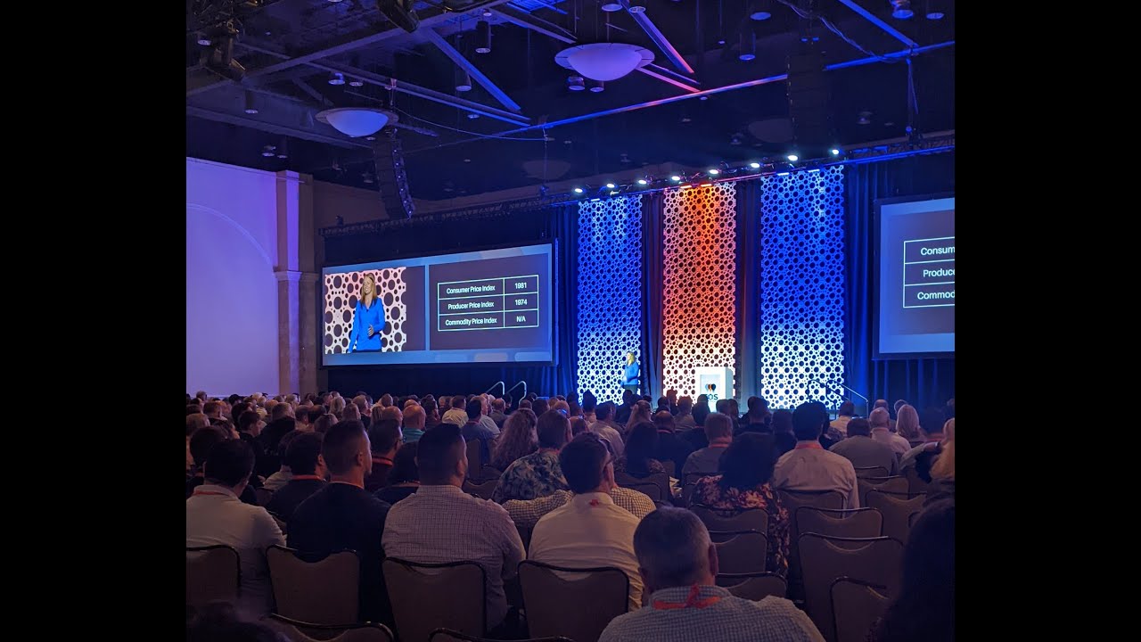 Casey Brown Opens the 2022 EOS Conference with Pricing Advice - YouTube