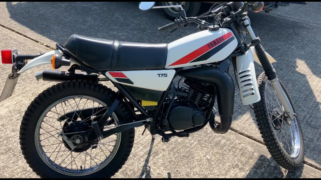 Yamaha DT175MX - Walk Around and Short Ride Out (Classic Motorcycle ...