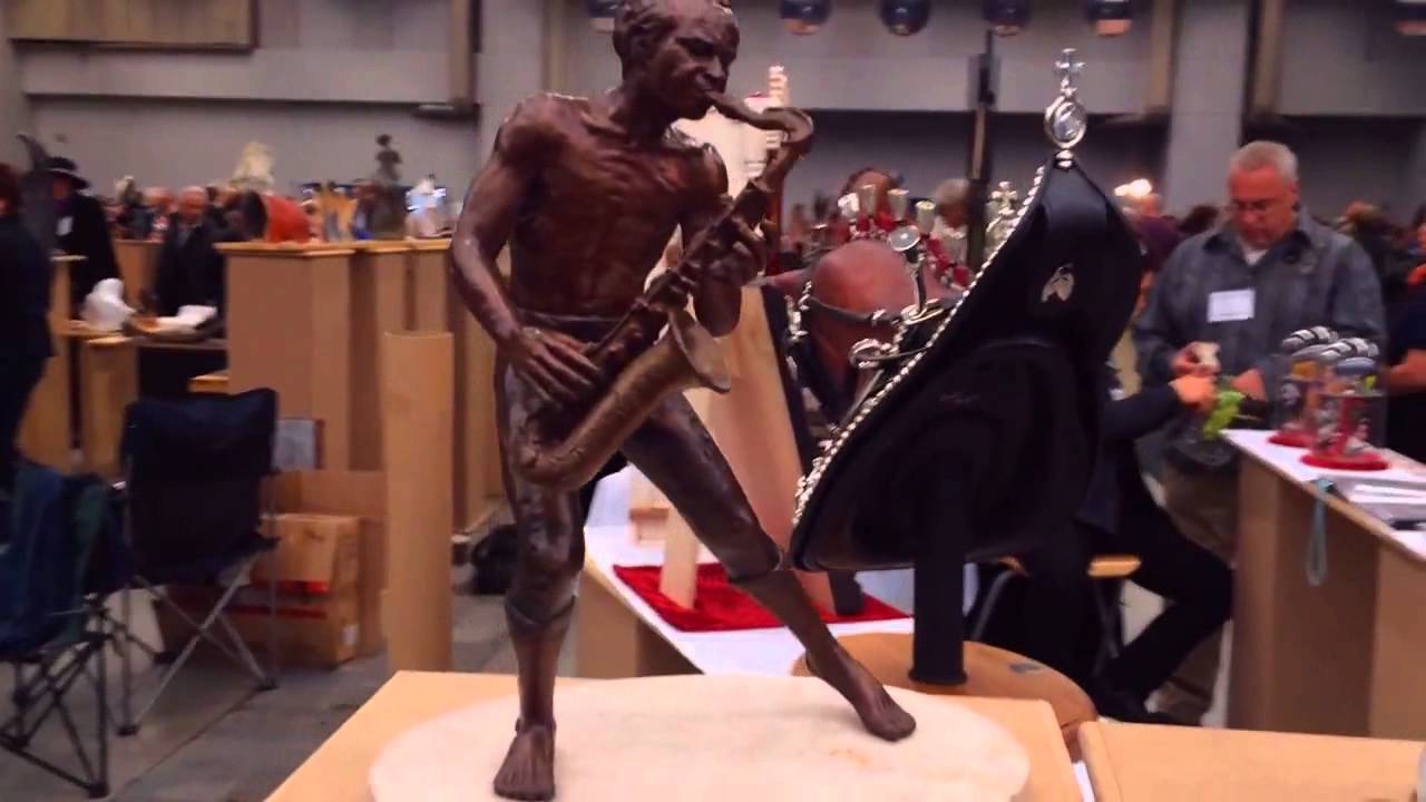 Guy Pierre à l'événement Scvlptvre - YouTube